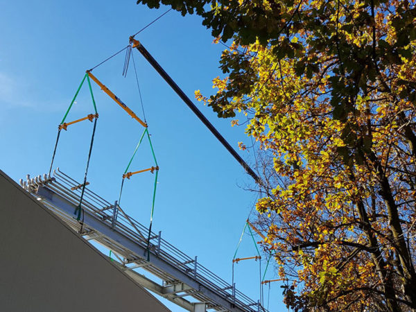 Crane Utilising 7 Spreader Beams to Lift Bridge | Dynamic Rigging Hire