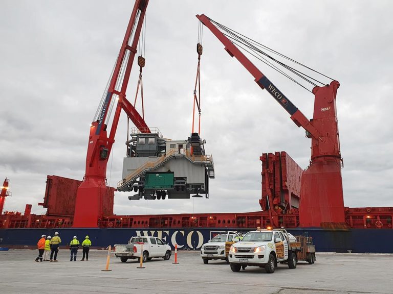 Heavy Lift at Geelong Port page | Dynamic Rigging Hire